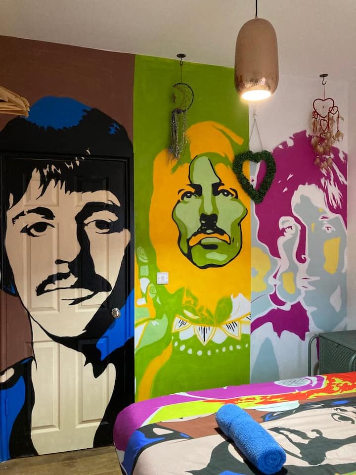 Beatles Fans & Art Lovers, Super King, Free Wi-fi - Liverpool