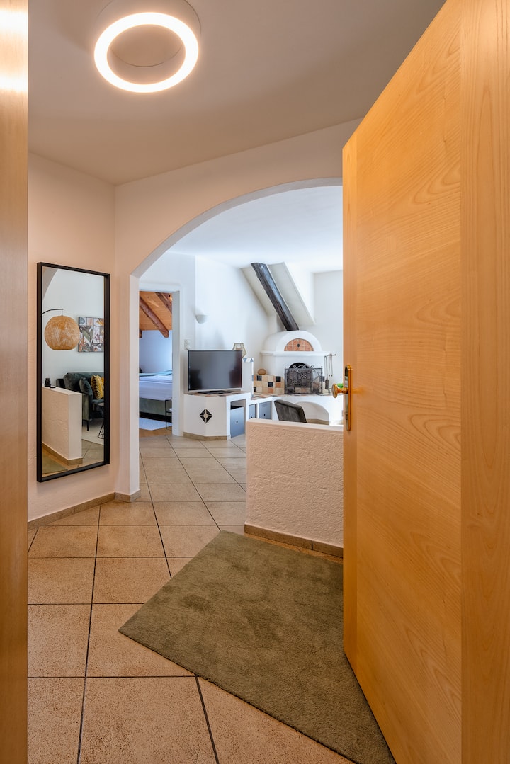 "Lichtenegg". Apartment With Garage In Merano - Merano