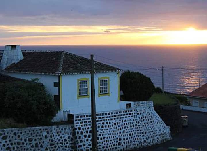 Casa Da Ermida - Espaço Acolhedor Com Vista Oceano - Azoren