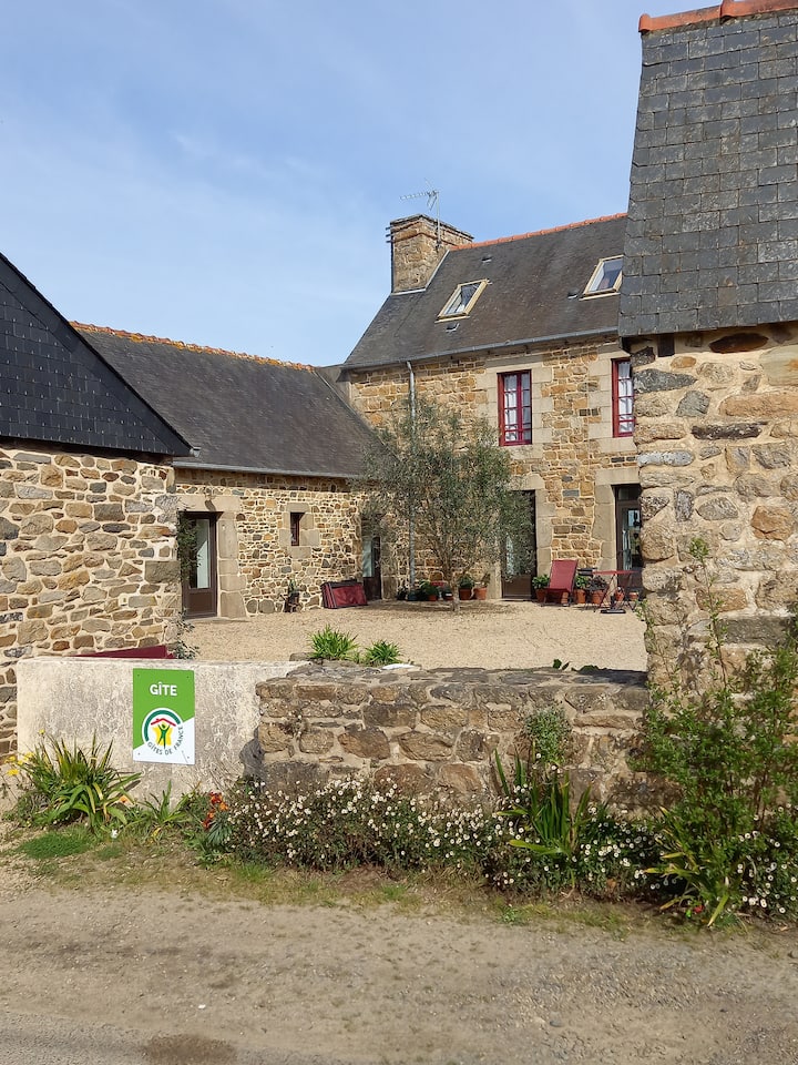 Appartement 3* Dans Une Ancienne Demeure Bretonne - Pleubian