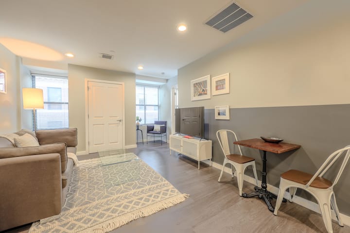 New! Lovely 1br | Fidi District| Keyless Entry - 에버렛