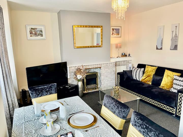 Lovely Holiday Home Cardiff Madoc Road 3 Bedroom - 卡地夫