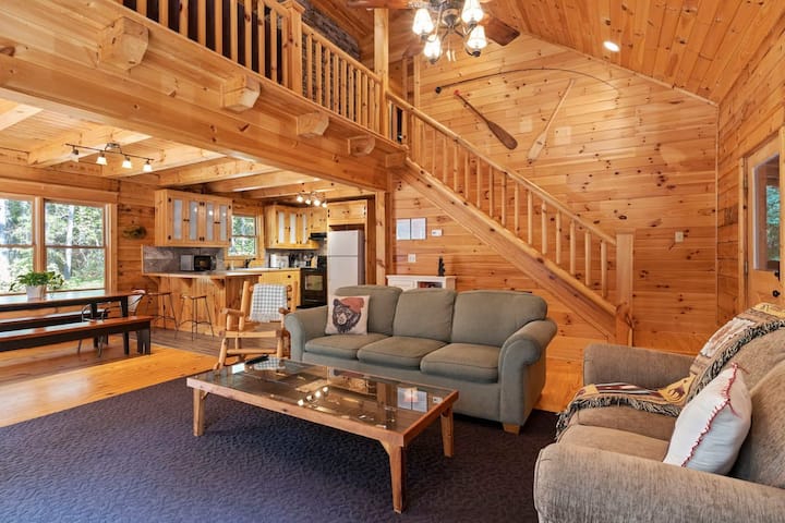 Cabin In The Pines By Tryon Equestrian Center - Lake Lure, NC