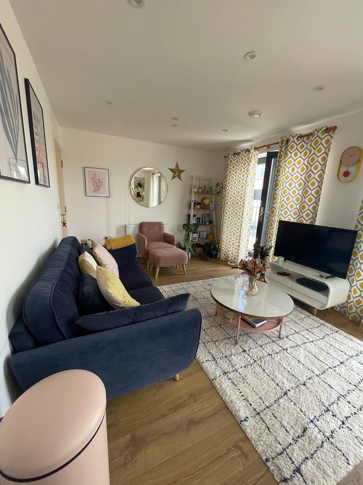 1- Bed Quiet Flat Close To Pinner High St & Tube. - Harrow