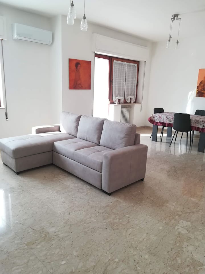Virgilio Apartment 3
Posto Auto Riservato Gratuito - Apulien