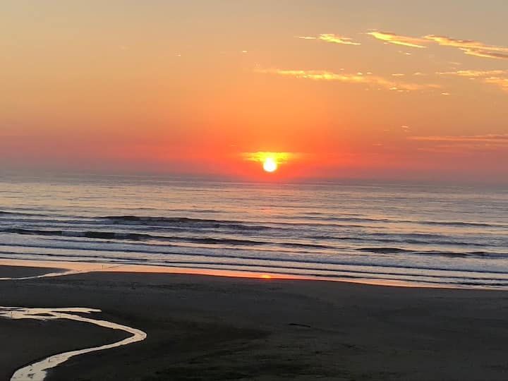 Lindo Apartamento De Cobertura Frente Ao Mar - Laguna