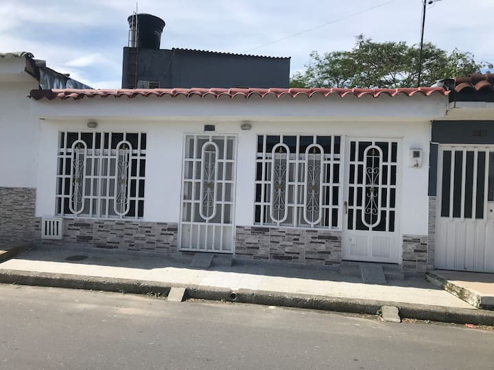 Agradable Casa En Acacias Meta. - Acacias