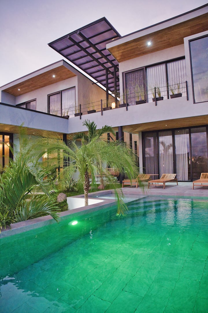 Villa Balinaise Piscine Privé, 4chambres Vue Océan - Tamarindo