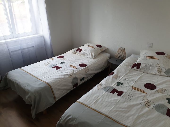 Bel Appartement Avec Parking Gratuit En Face. - Thann