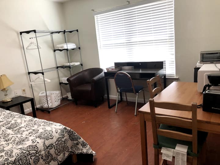 One Bedroom, Shared Bathroom, Private Entrance - Southlake, TX