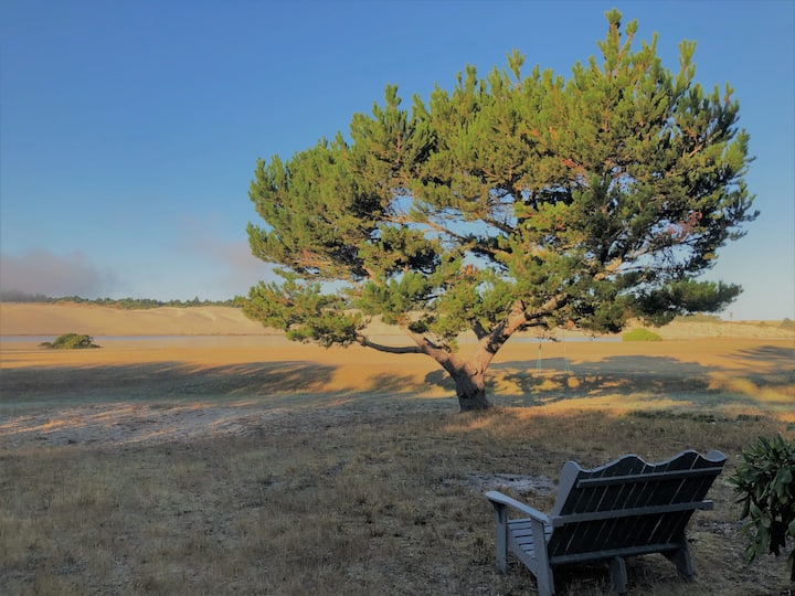 Old Town River Home With Dunes View - Florence, OR