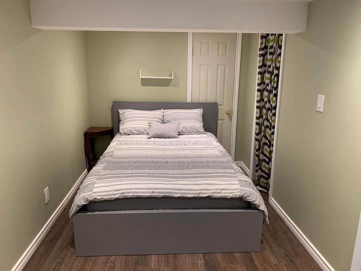Cozy Private Basement Apartment - Hamilton, ON, Canada
