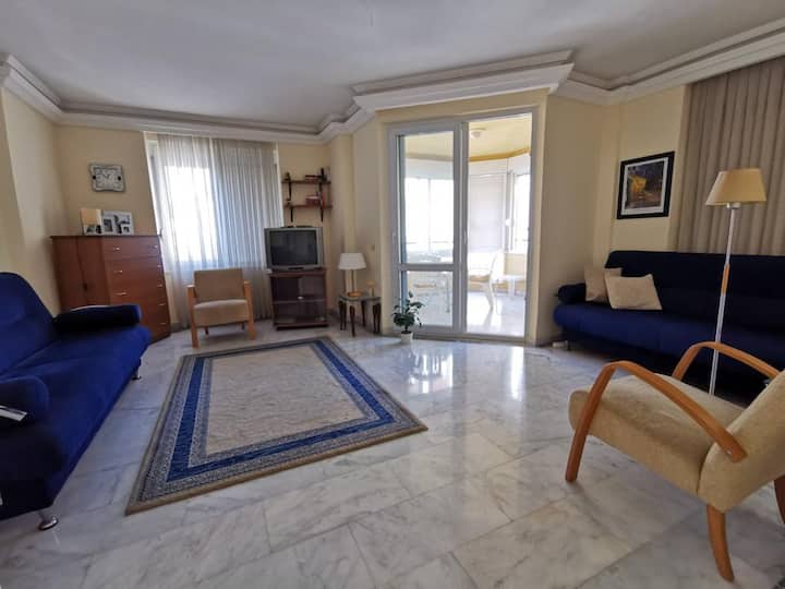Просторная квартира 2+1 в 800м от пляжа Клеопатра - Alanya