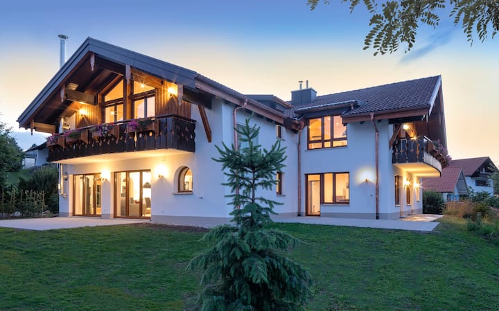 Landhaus Sonnengarten - Ferienwohnung "Säuling" - Oy-Mittelberg