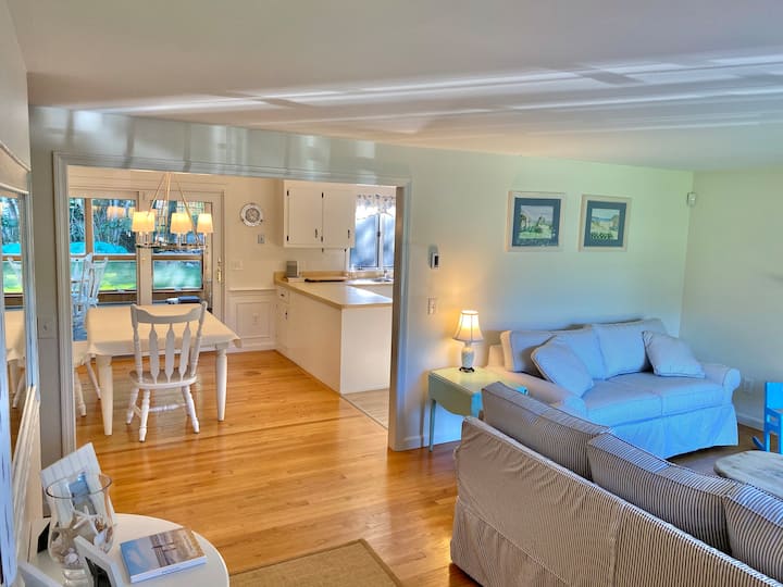 Bright 3 Bdrm 2 Bath On Bike Trail, 5 Min To Beach - Orleans, MA