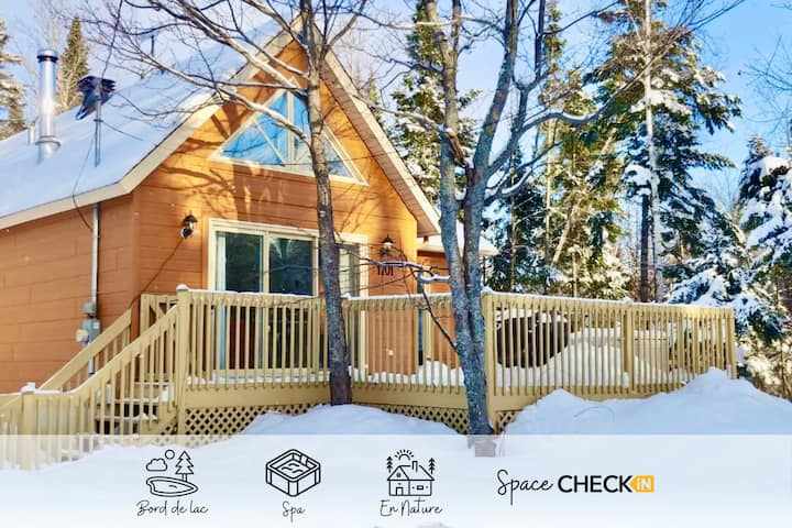 Le Pinacle Amico | Spa 4saisons | Foyer | Skialpin - Laurentides