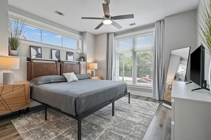 Luxury Modern Condo W/ King Beds. Brand New Build - Greenville, SC