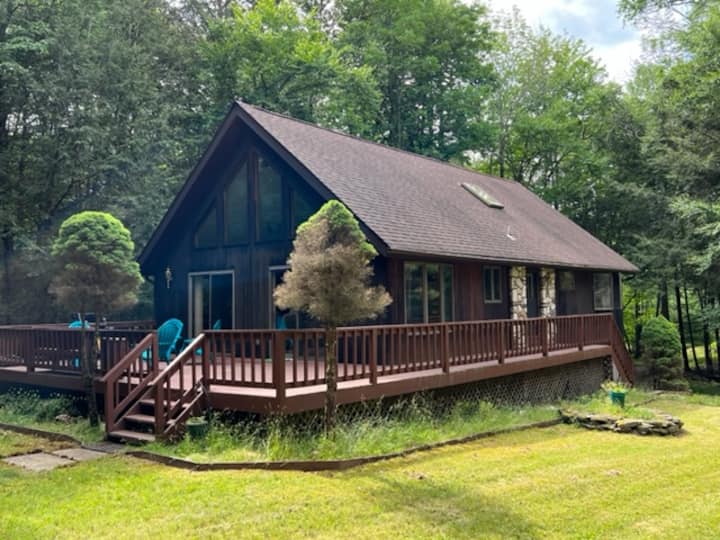 Secluded & Bright Home Located Near All In Bethel - Bethel, NY