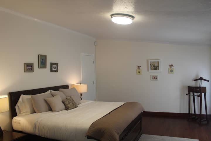 Cozy And Comfortable 2-bedroom Home - Middlebury, IN