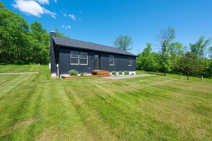 Tranquil Gardiner Midmod Ranch On 2 Pristine Acres - Gardiner, NY