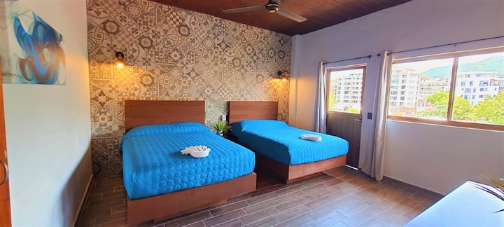 Room #15 Balcón, Zona Romántica, Playa Los Muertos - Puerto Vallarta