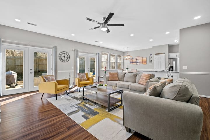 Golden Retreat:central Bliss For Family&friend Fun - Bentonville, AR