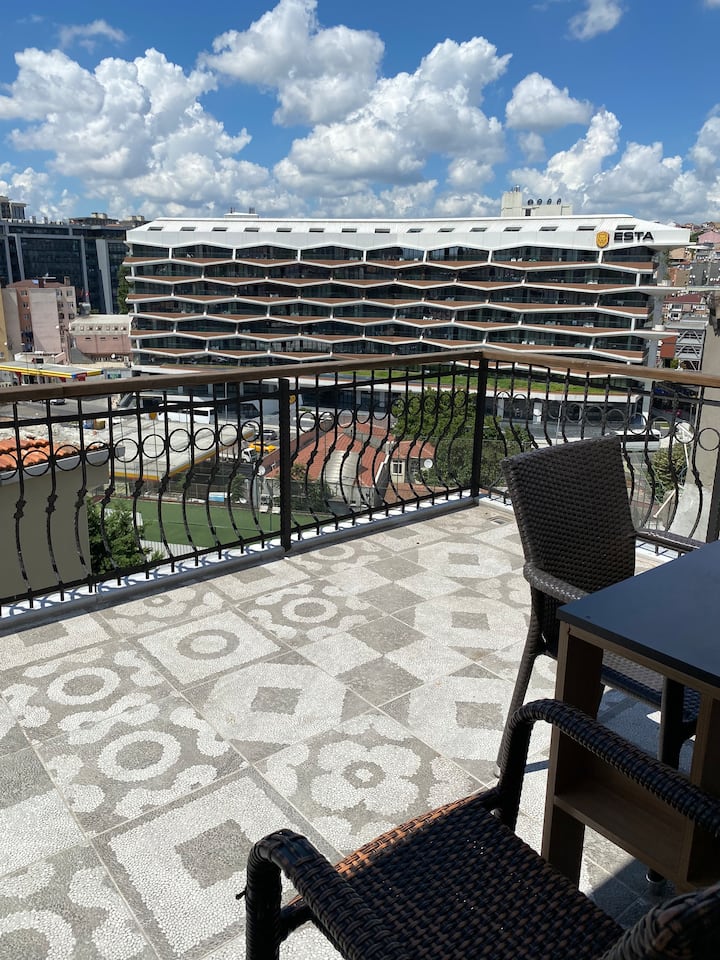 Beyoğlu Bölgesinde Teraslı 2 Cepheli 1+1 Daire-8 - Beykoz