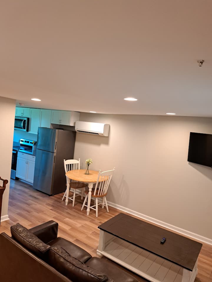 2 Bedrooms With Porch And Outside Dinning. - Jacksonville, NC