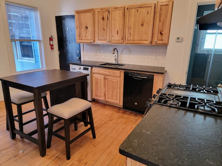 1 Bed, Dishwasher, Washer/dryer, Downtown Portland - Portland, ME