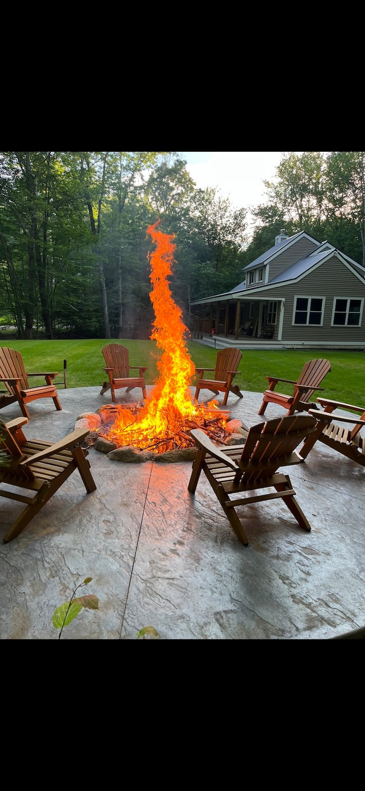 Remodeled 3bed Family Retreat - Lake Winni Access - Lake Winnipesaukee, NH