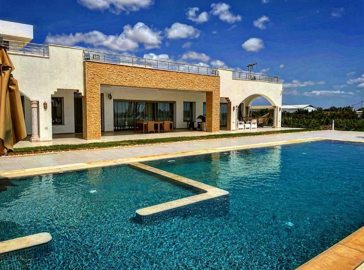 Dar Aïcha - Tazarka - Villa 9 Suites - 18 Adultes - Tunisie