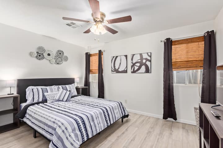 Cozy Long-term Stay! 2 Bedrooms W/ A Pool! - Sun City