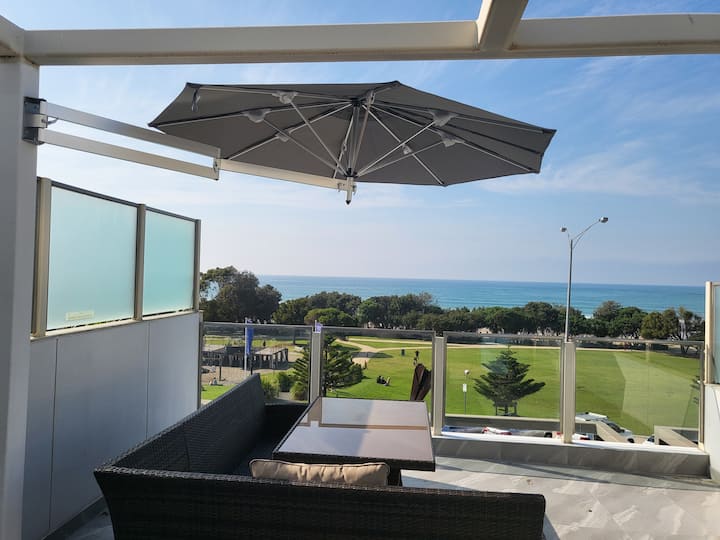 2 Bedroom Apartment Overlooking Lorne Foreshore - Lorne