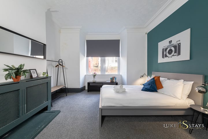 Luke Stays - Brinkburn Avenue - Gateshead