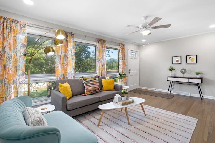 Bright & Cozy Home Ideal For Longer Term Stays - Greensboro, NC
