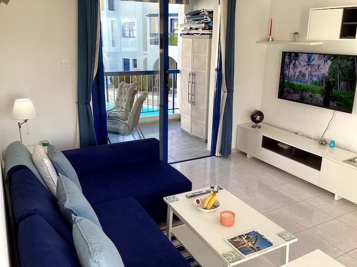 Paphos Pool View Apartment - Paphos