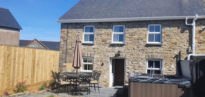 Bryndalis - Aberaeron