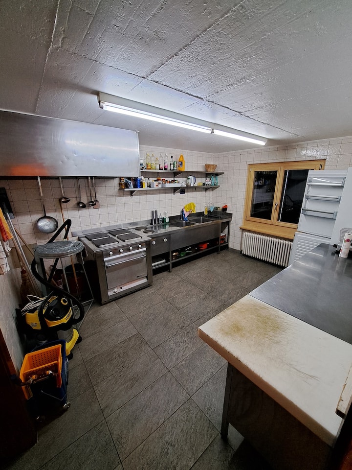 Dortoir 4 Lits Dans Une Cabane De Montagne - Sierre