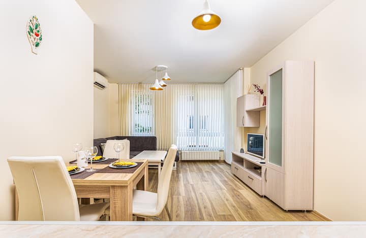 Stylish 2bd Apartment With A Nice Cozy Terrace - Plovdiv