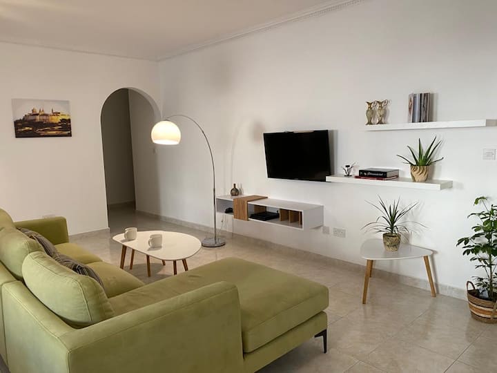 Quiet, Cosy Mellieha 3 Bedroom Apartment - Malta