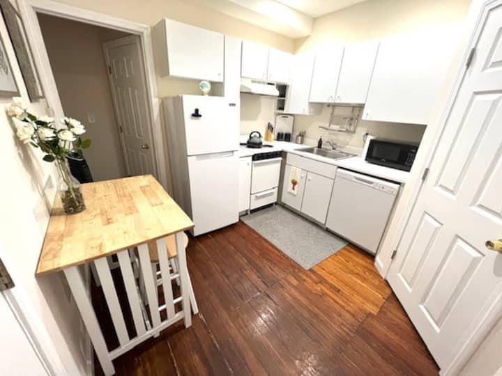 Top Three Bed Apt In Heart Of Boston Beacon Hill - Boston, MA