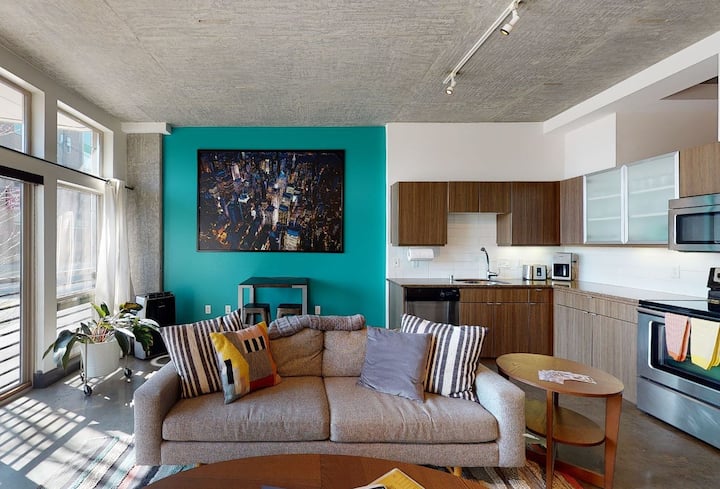 Luxury Loft Living - Seattle, WA