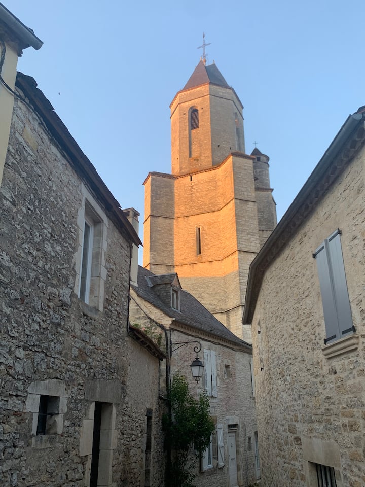 Martel Médiéval : Le Gîte De La Rue Droite 3* - Martel