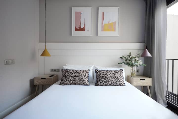 Numa | Small Room In Gràcia - Sant Cugat del Vallès