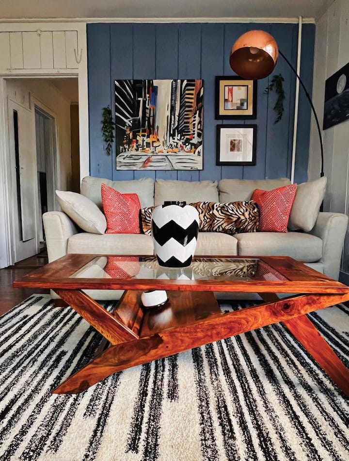 The Artsy Getaway 2 Bedroom Apt - Columbia, SC