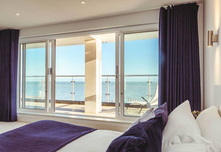 White Point - Stunning Sea View Beach Villa For 8 - Eastbourne