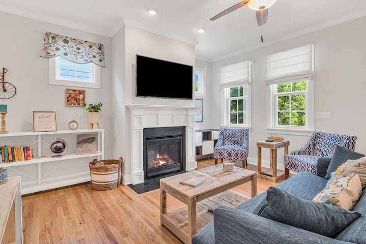 Cozy Sun Filled Home /  Modern Villa Near Downtown - Duke University, Durham