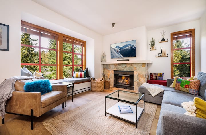 Luxury Townhome-ski-in, Hot Tub, Bbq By Lost Lake - Whistler