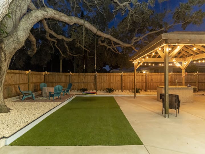 Coastal Haven Retreat In Madeira Beach, Florida - Madeira Beach