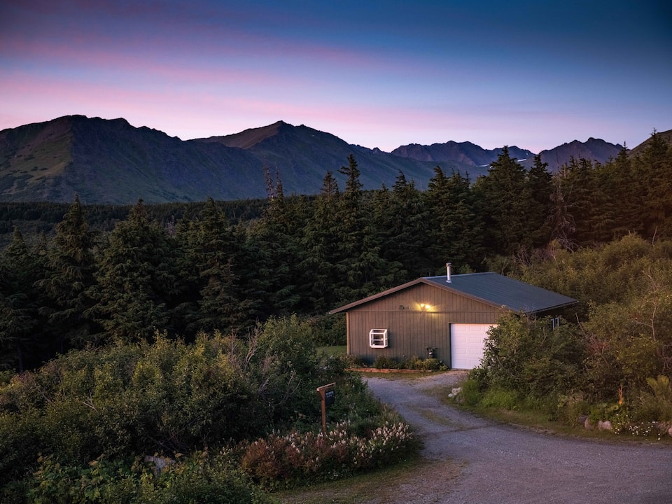Alaska Vacation Rentals & Homes - United States | Airbnb